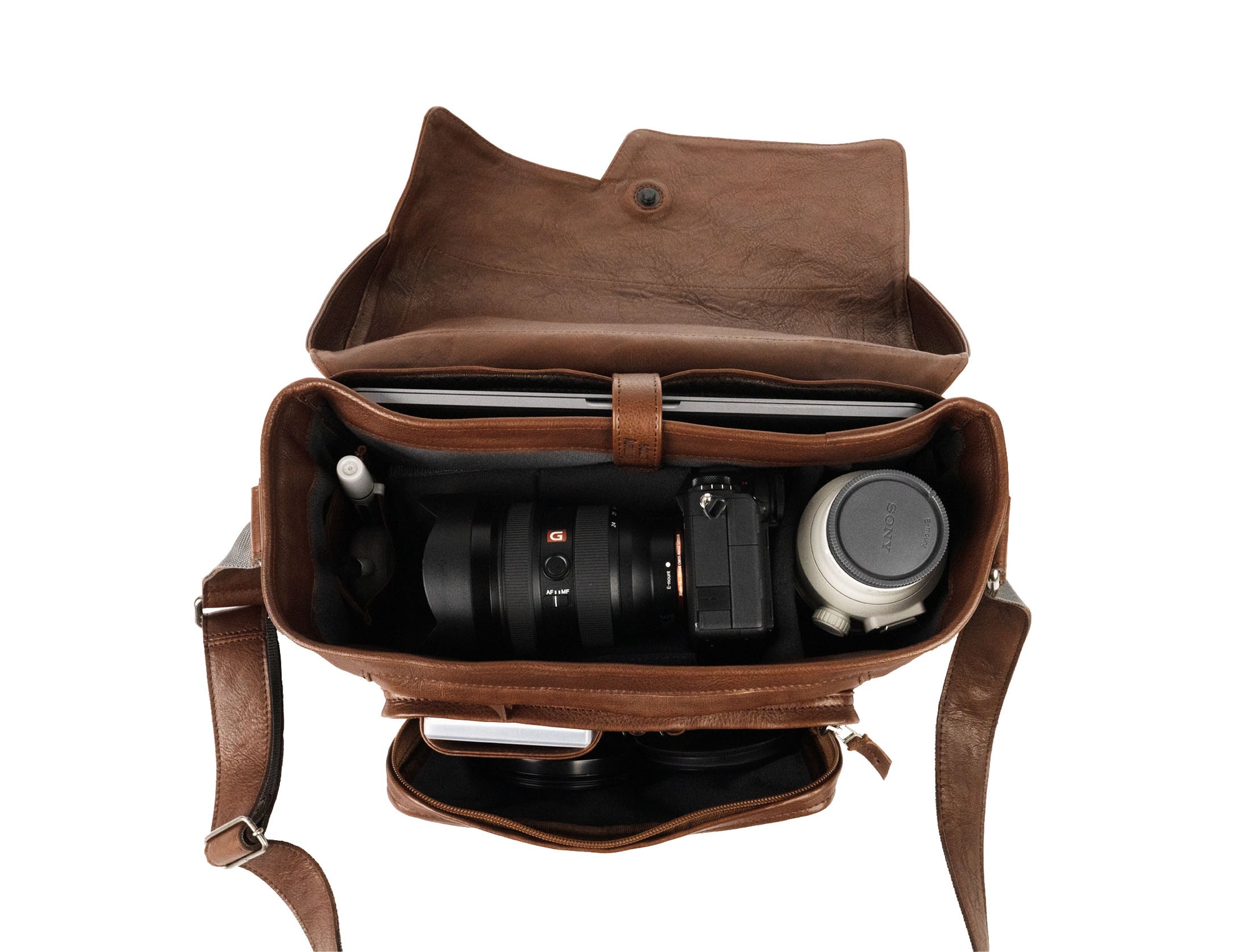 Medium Messenger Gen III in light brown | Robust leather camera bag